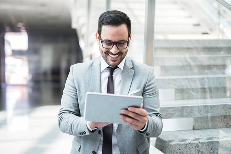 What Is Field Sales? The Ultimate Guide for Success in 2024